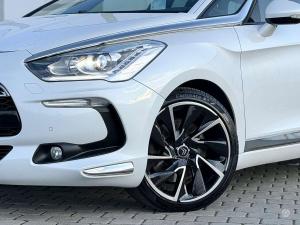 White Citroen DS5 2013 in Taurage, with an engine capacity of 2.00 L and mileage of 226 thousand km for 5800 €, photo 10 on AUTOMOTO.COM.LV