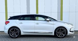 White Citroen DS5 2013 in Taurage, with an engine capacity of 2.00 L and mileage of 226 thousand km for 5800 €, photo 15 on AUTOMOTO.COM.LV
