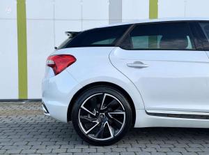 White Citroen DS5 2013 in Taurage, with an engine capacity of 2.00 L and mileage of 226 thousand km for 5800 €, photo 16 on AUTOMOTO.COM.LV