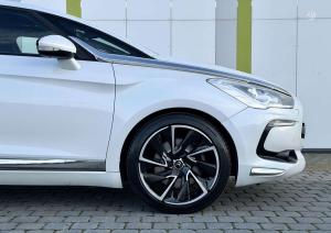 White Citroen DS5 2013 in Taurage, with an engine capacity of 2.00 L and mileage of 226 thousand km for 5800 €, photo 17 on AUTOMOTO.COM.LV