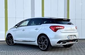 White Citroen DS5 2013 in Taurage, with an engine capacity of 2.00 L and mileage of 226 thousand km for 5800 €, photo 22 on AUTOMOTO.COM.LV