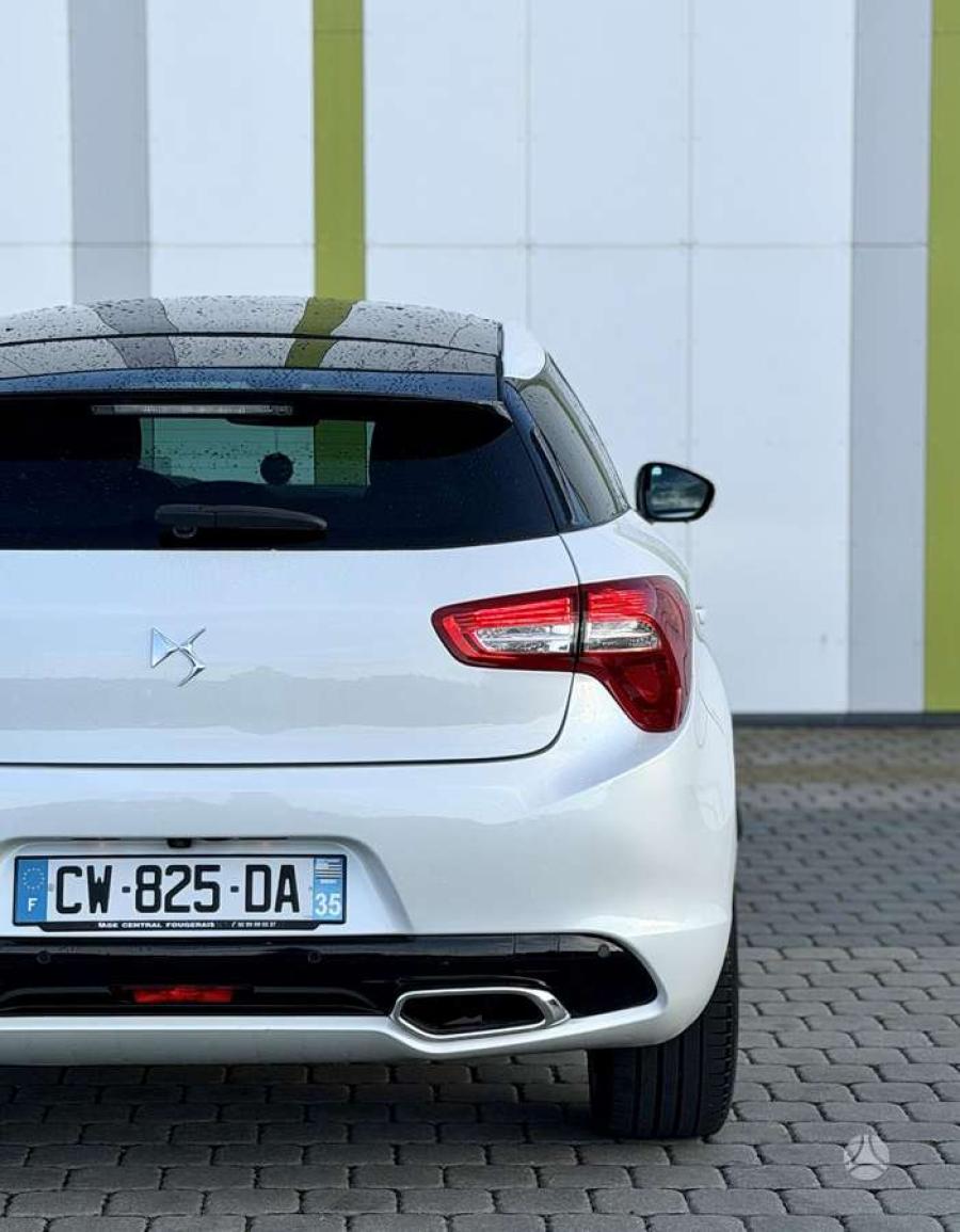 White Citroen DS5 2013 in Taurage, with an engine capacity of 2.00 L and mileage of 226 thousand km for 5800 €, photo 27 on AUTOMOTO.COM.LV
