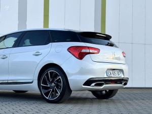 White Citroen DS5 2013 in Taurage, with an engine capacity of 2.00 L and mileage of 226 thousand km for 5800 €, photo 29 on AUTOMOTO.COM.LV