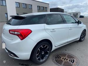 White Citroen DS5 2013 in Kaunas, with an engine capacity of 1.60 L and mileage of 229 thousand km for 4850 €, photo 6 on AUTOMOTO.COM.LV