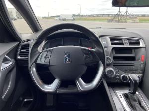 White Citroen DS5 2013 in Kaunas, with an engine capacity of 1.60 L and mileage of 229 thousand km for 4850 €, photo 10 on AUTOMOTO.COM.LV