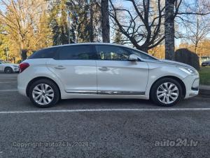 Balts Citroen DS5 2014 Tartu, ar dzinēja tilpumu 1.60 L un nobraukumu 232 tūkst. km par 6500 €, foto 4 vietnē AUTOMOTO.COM.LV