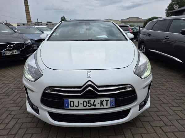 White Citroen DS5 2014 in Taurage, with an engine capacity of 2.00 L and mileage of 190 thousand km for 6300 €, photo 2 on AUTOMOTO.COM.LV