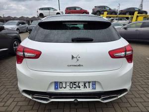 Balts Citroen DS5 2014 Tauragė, ar dzinēja tilpumu 2.00 L un nobraukumu 190 tūkst. km par 6300 €, foto 6 vietnē AUTOMOTO.COM.LV