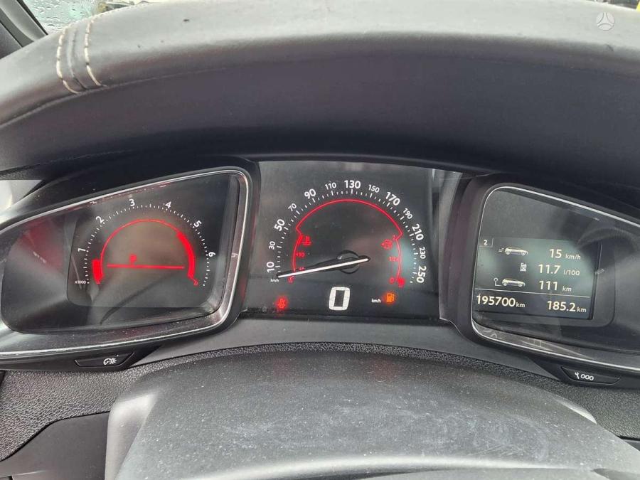 Balts Citroen DS5 2014 Tauragė, ar dzinēja tilpumu 2.00 L un nobraukumu 190 tūkst. km par 6300 €, foto 13 vietnē AUTOMOTO.COM.LV