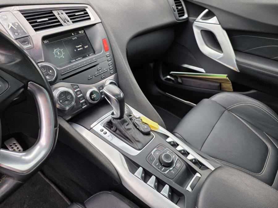Balts Citroen DS5 2014 Tauragė, ar dzinēja tilpumu 2.00 L un nobraukumu 190 tūkst. km par 6300 €, foto 14 vietnē AUTOMOTO.COM.LV