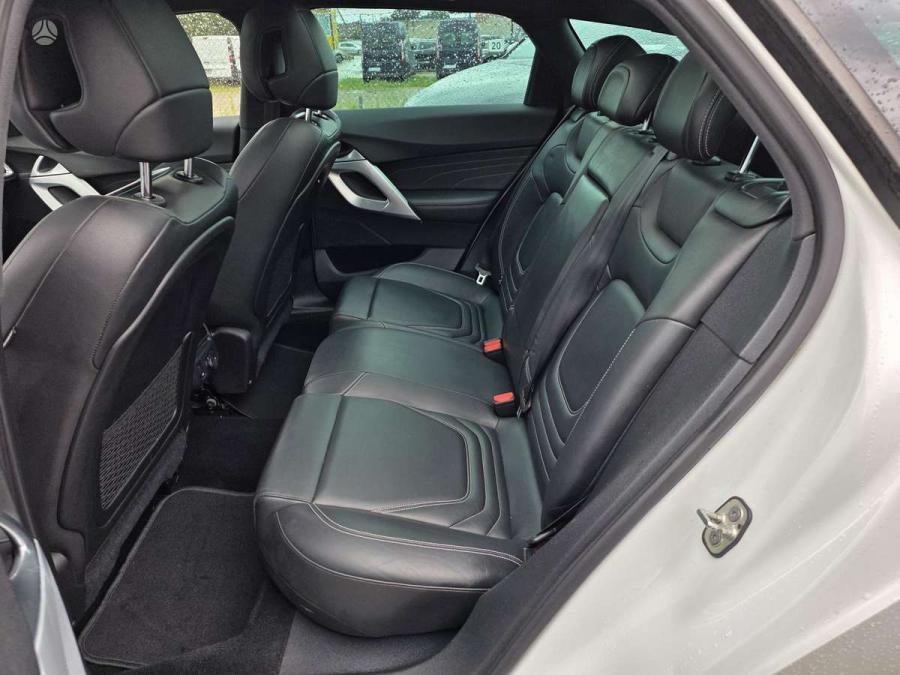 Balts Citroen DS5 2014 Tauragė, ar dzinēja tilpumu 2.00 L un nobraukumu 190 tūkst. km par 6300 €, foto 17 vietnē AUTOMOTO.COM.LV