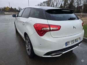 White Citroen DS5 2015 in Taurage, with an engine capacity of 2.00 L and mileage of 229 thousand km for 6900 €, photo 4 on AUTOMOTO.COM.LV