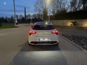 White Citroen DS5 2015 in Jurbarkas, with an engine capacity of 2.00 L and mileage of 380 thousand km for 4600 €, photo 6 on AUTOMOTO.COM.LV