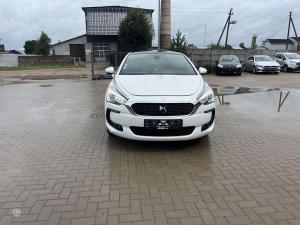 Белый Ситроен ДС5 2015 в Таураге, объемом двигателя 2.00 л и пробегом 255 тыс. км за 6300 €, фото 5 на AUTOMOTO.COM.LV