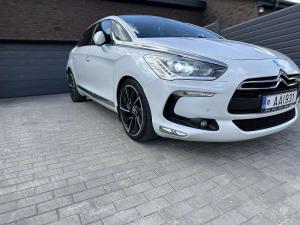 Balts Citroen DS5 2015 Viļņa, ar dzinēja tilpumu 2.00 L un nobraukumu 289 tūkst. km par 6899 €, foto 4 vietnē AUTOMOTO.COM.LV