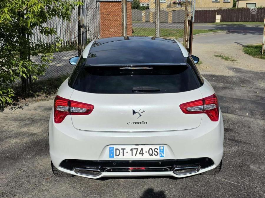 Balts Citroen DS5 2015 Šauļi, ar dzinēja tilpumu 2.00 L un nobraukumu 191 tūkst. km par 5900 €, foto 9 vietnē AUTOMOTO.COM.LV
