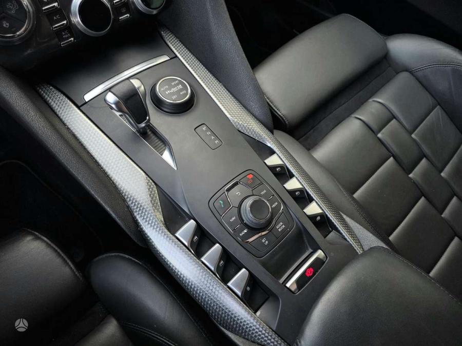 Balts Citroen DS5 2015 Šauļi, ar dzinēja tilpumu 2.00 L un nobraukumu 191 tūkst. km par 5900 €, foto 35 vietnē AUTOMOTO.COM.LV