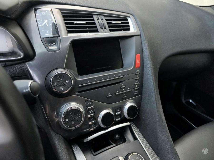 Balts Citroen DS5 2015 Šauļi, ar dzinēja tilpumu 2.00 L un nobraukumu 191 tūkst. km par 5900 €, foto 36 vietnē AUTOMOTO.COM.LV