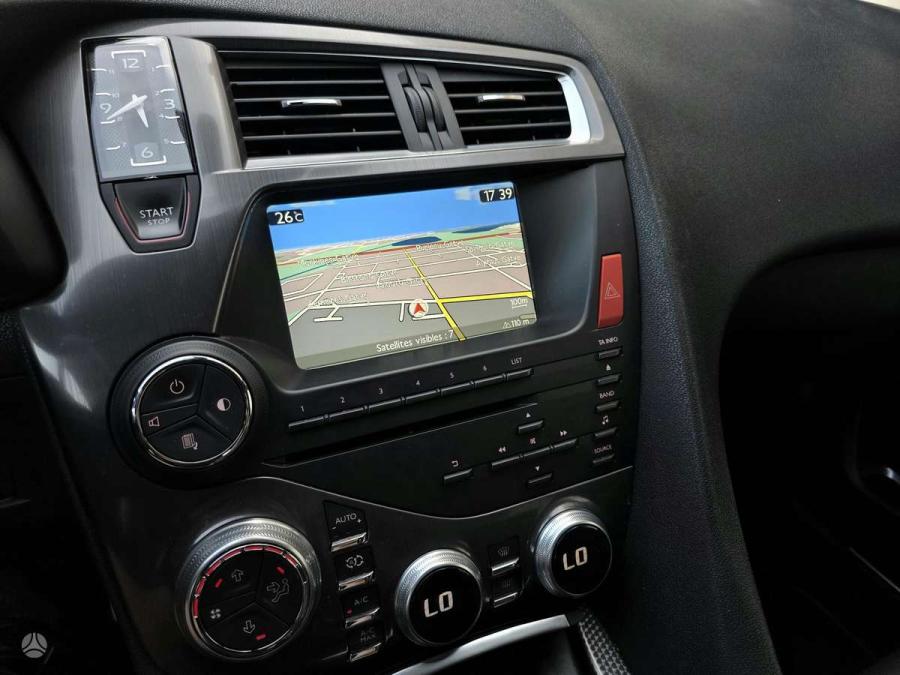 Balts Citroen DS5 2015 Šauļi, ar dzinēja tilpumu 2.00 L un nobraukumu 191 tūkst. km par 5900 €, foto 37 vietnē AUTOMOTO.COM.LV