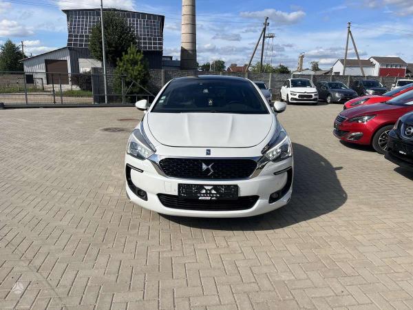 Balts Citroen DS5 2015 Tauragė, ar dzinēja tilpumu 2.00 L un nobraukumu 255 tūkst. km par 6300 €, foto 4 vietnē AUTOMOTO.COM.LV