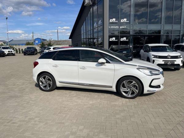 Balts Citroen DS5 2015 Tauragė, ar dzinēja tilpumu 2.00 L un nobraukumu 255 tūkst. km par 6300 €, foto 5 vietnē AUTOMOTO.COM.LV