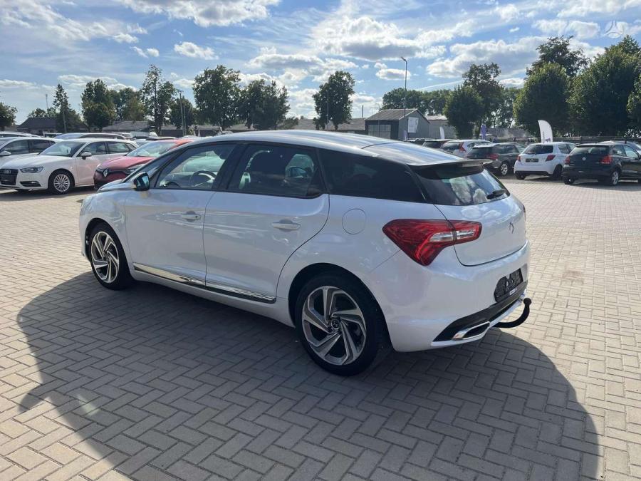 Balts Citroen DS5 2015 Tauragė, ar dzinēja tilpumu 2.00 L un nobraukumu 255 tūkst. km par 6300 €, foto 10 vietnē AUTOMOTO.COM.LV