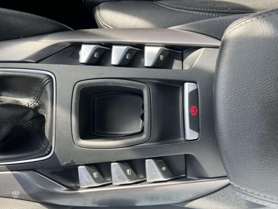 Balts Citroen DS5 2015 Tauragė, ar dzinēja tilpumu 2.00 L un nobraukumu 255 tūkst. km par 6300 €, foto 23 vietnē AUTOMOTO.COM.LV