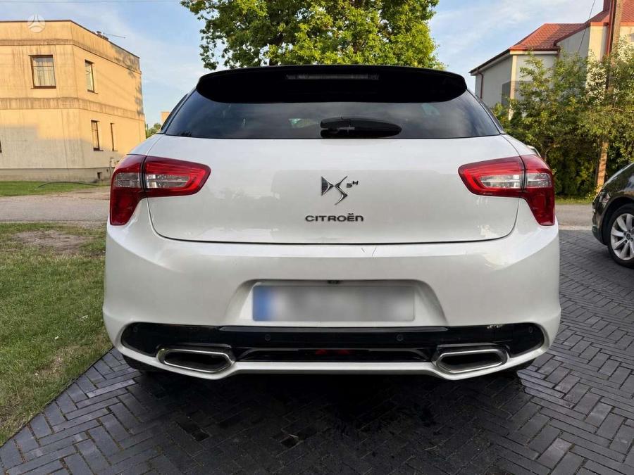 Balts Citroen DS5 2012 Kauņa, ar dzinēja tilpumu 2.00 L un nobraukumu 255 tūkst. km par 5990 €, foto 5 vietnē AUTOMOTO.COM.LV