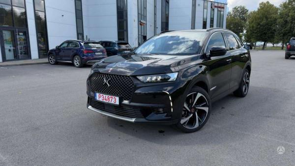 Melns Citroen DS7 2022 Kauņa, ar dzinēja tilpumu 1.50 L un nobraukumu 100 tūkst. km par 18937 €, foto 1 vietnē AUTOMOTO.COM.LV