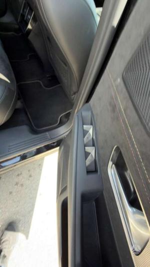 Melns Citroen DS7 2022 Kauņa, ar dzinēja tilpumu 1.50 L un nobraukumu 100 tūkst. km par 18937 €, foto 17 vietnē AUTOMOTO.COM.LV