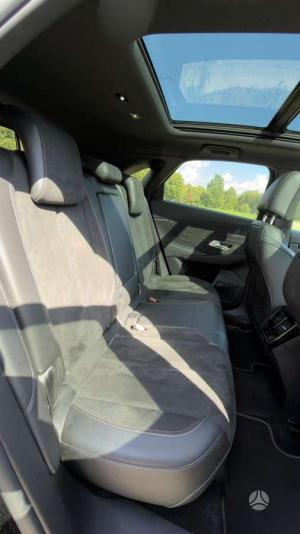 Melns Citroen DS7 2022 Kauņa, ar dzinēja tilpumu 1.50 L un nobraukumu 100 tūkst. km par 18937 €, foto 23 vietnē AUTOMOTO.COM.LV