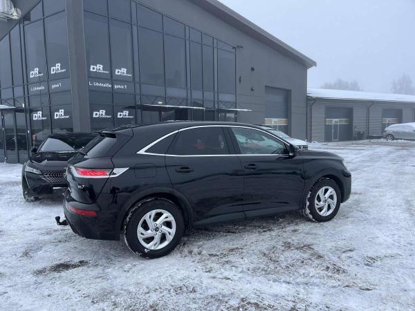Black Citroen DS7 2019 in Taurage, with an engine capacity of 1.50 L and mileage of 259 thousand km for 10900 €, photo 4 on AUTOMOTO.COM.LV