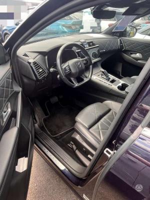 Blue Citroen DS7 2022 in Taurage, with an engine capacity of 1.50 L and mileage of 180 thousand km for 15500 €, photo 7 on AUTOMOTO.COM.LV