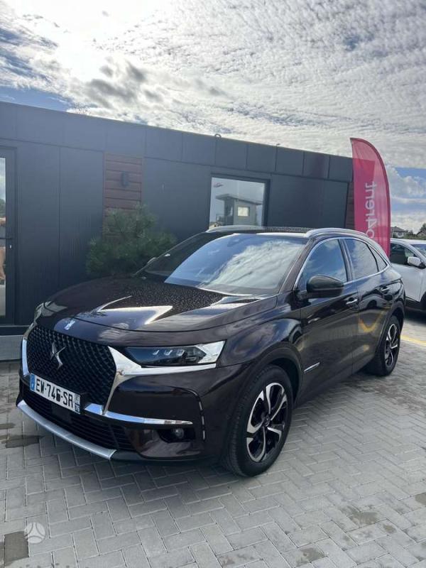 Brown Citroen DS7 2018 in Taurage, with an engine capacity of 2.00 L and mileage of 270 thousand km for 12800 €, photo 4 on AUTOMOTO.COM.LV