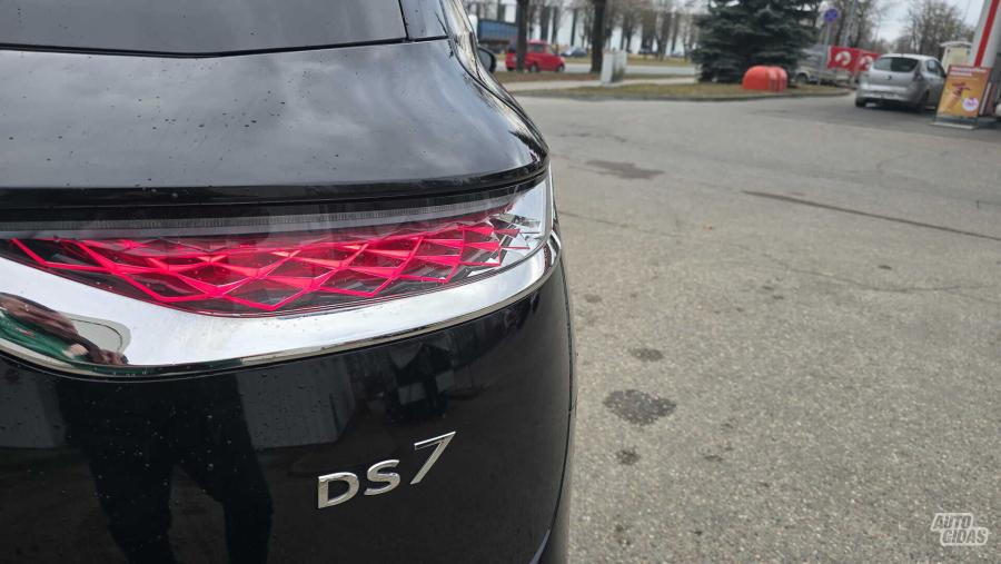 Black Citroen DS7 Crossback 2019 in Kaunas, with an engine capacity of 2.00 L and mileage of 168 thousand km for 18800 €, photo 8 on AUTOMOTO.COM.LV