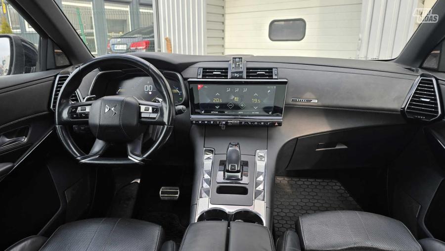 Black Citroen DS7 Crossback 2019 in Kaunas, with an engine capacity of 2.00 L and mileage of 168 thousand km for 18800 €, photo 29 on AUTOMOTO.COM.LV