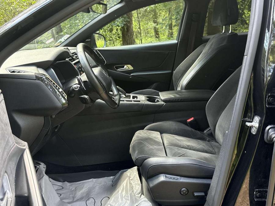 Melns Citroen DS7 Crossback 2019 Tauragė, ar dzinēja tilpumu 1.60 L un nobraukumu 103 tūkst. km par 14800 €, foto 12 vietnē AUTOMOTO.COM.LV