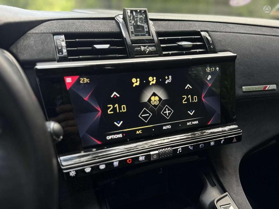 Melns Citroen DS7 Crossback 2019 Tauragė, ar dzinēja tilpumu 1.60 L un nobraukumu 103 tūkst. km par 14800 €, foto 23 vietnē AUTOMOTO.COM.LV