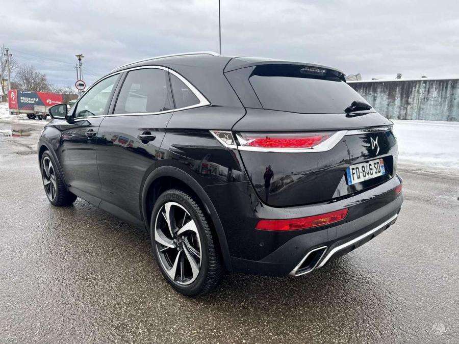 Black Citroen DS7 Crossback 2020 in Taurage, with an engine capacity of 2.00 L and mileage of 250 thousand km for 15900 €, photo 8 on AUTOMOTO.COM.LV