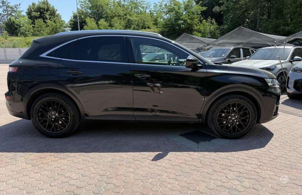 Melns Citroen DS7 Crossback 2020 Šauļi, ar dzinēja tilpumu 2.00 L un nobraukumu 230 tūkst. km par 15700 €, foto 5 vietnē AUTOMOTO.COM.LV