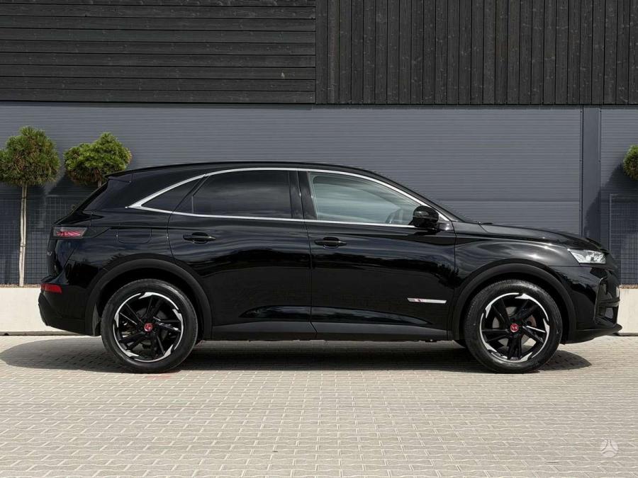 Melns Citroen DS7 Crossback 2020 Šauļi, ar dzinēja tilpumu 1.50 L un nobraukumu 212 tūkst. km par 13890 €, foto 5 vietnē AUTOMOTO.COM.LV