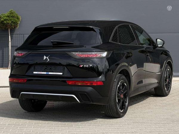 Black Citroen DS7 Crossback 2020 in Siauliai, with an engine capacity of 1.50 L and mileage of 212 thousand km for 13890 €, photo 5 on AUTOMOTO.COM.LV
