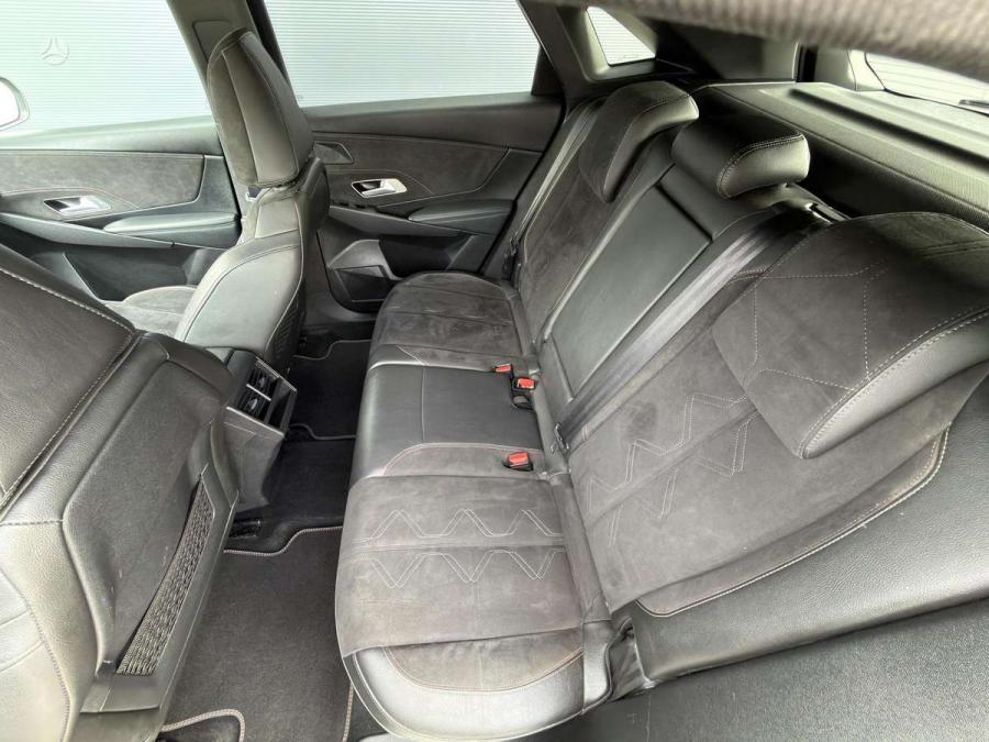 Melns Citroen DS7 Crossback 2020 Šauļi, ar dzinēja tilpumu 1.50 L un nobraukumu 212 tūkst. km par 13890 €, foto 21 vietnē AUTOMOTO.COM.LV