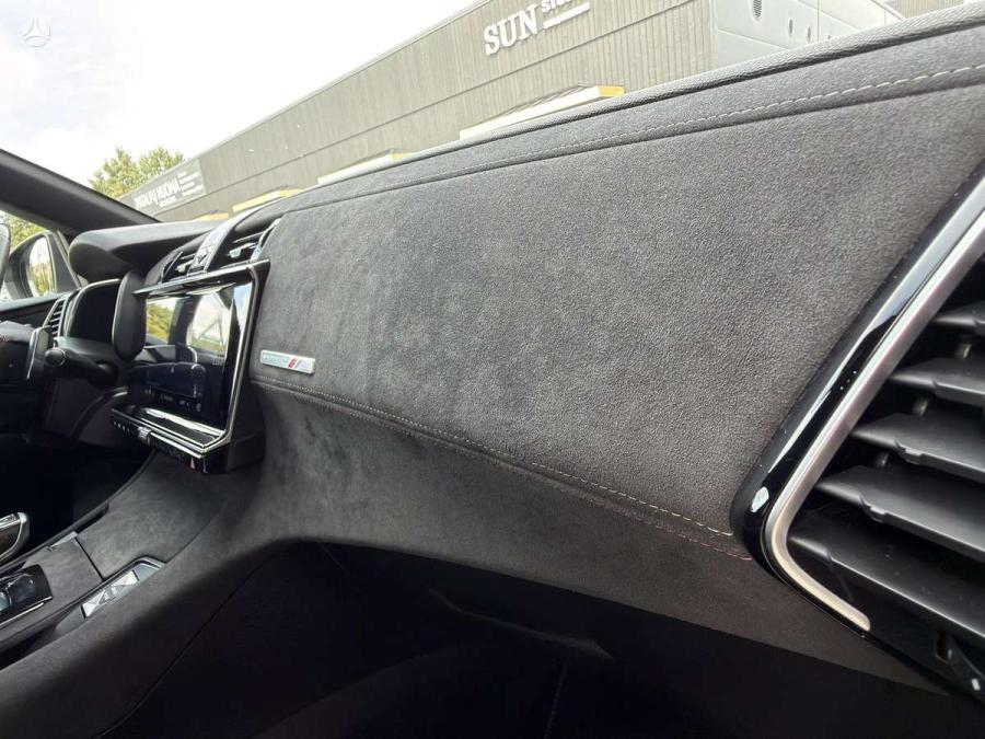 Melns Citroen DS7 Crossback 2020 Šauļi, ar dzinēja tilpumu 1.50 L un nobraukumu 212 tūkst. km par 13890 €, foto 28 vietnē AUTOMOTO.COM.LV