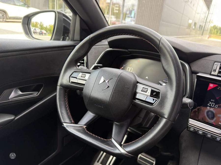 Melns Citroen DS7 Crossback 2020 Šauļi, ar dzinēja tilpumu 1.50 L un nobraukumu 212 tūkst. km par 13890 €, foto 31 vietnē AUTOMOTO.COM.LV