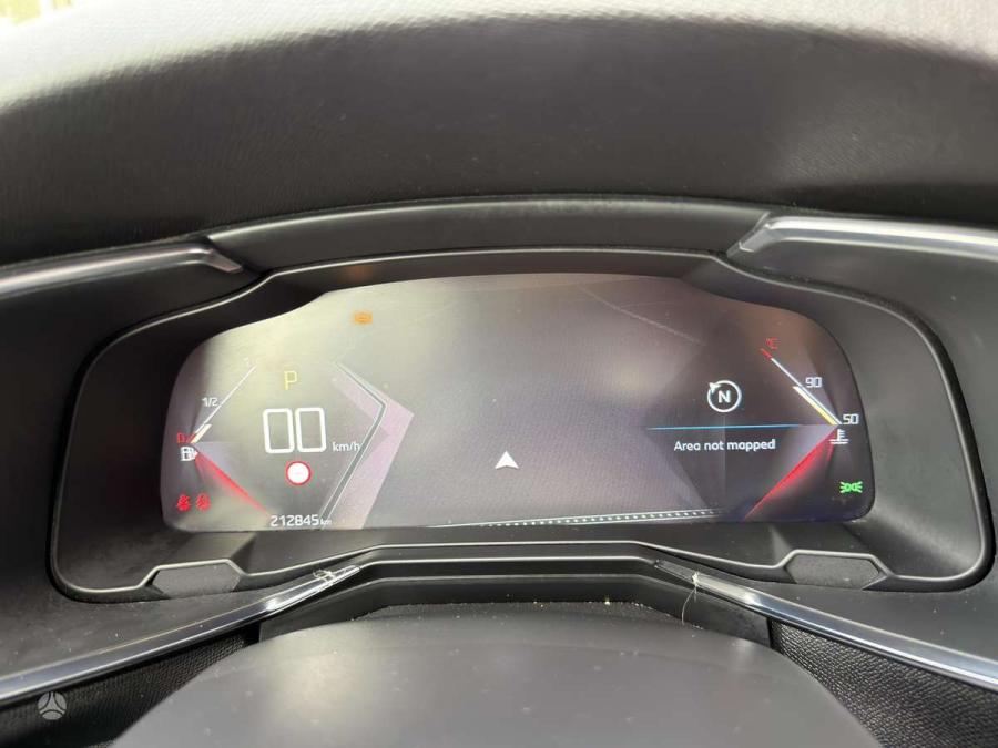 Melns Citroen DS7 Crossback 2020 Šauļi, ar dzinēja tilpumu 1.50 L un nobraukumu 212 tūkst. km par 13890 €, foto 32 vietnē AUTOMOTO.COM.LV