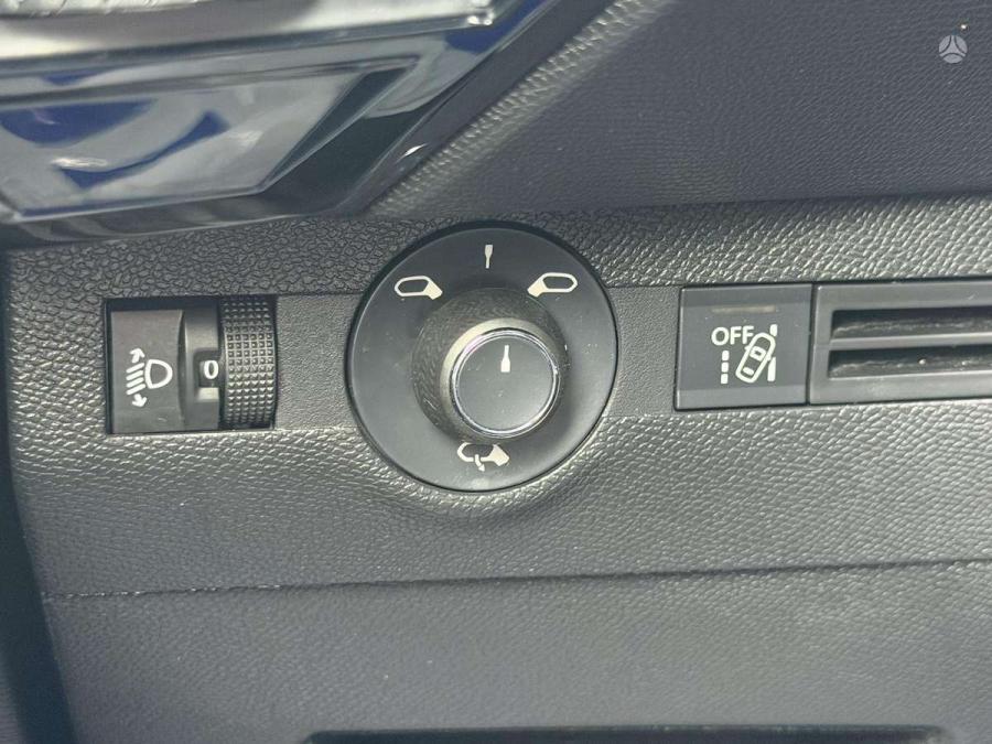 Melns Citroen DS7 Crossback 2020 Šauļi, ar dzinēja tilpumu 1.50 L un nobraukumu 212 tūkst. km par 13890 €, foto 34 vietnē AUTOMOTO.COM.LV