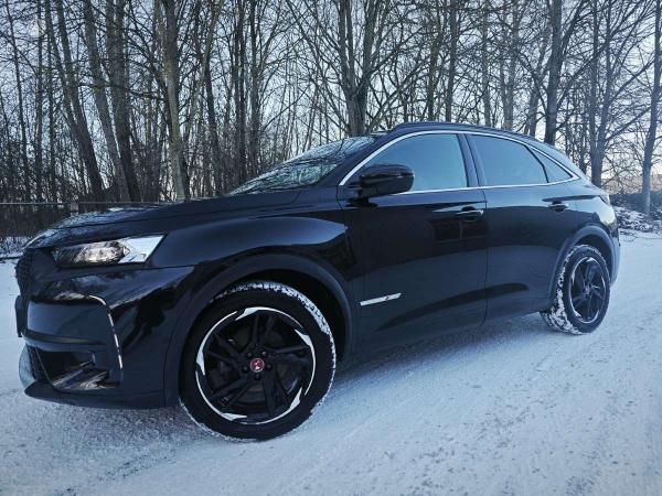 Melns Citroen DS7 Crossback 2021 Panevēža, ar dzinēja tilpumu 1.50 L un nobraukumu 265 tūkst. km par 12700 €, foto 2 vietnē AUTOMOTO.COM.LV