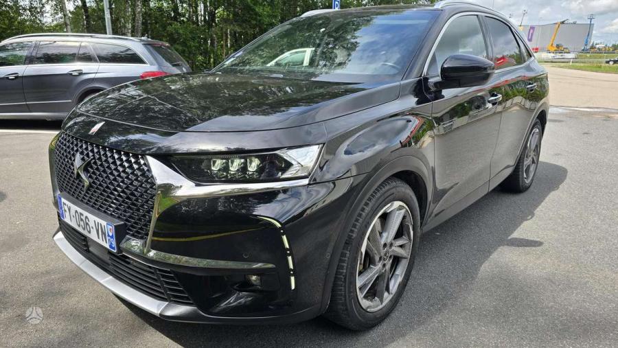 Melns Citroen DS7 Crossback 2021 Kauņa, ar dzinēja tilpumu 1.60 L un nobraukumu 195 tūkst. km par 18200 €, foto 1 vietnē AUTOMOTO.COM.LV