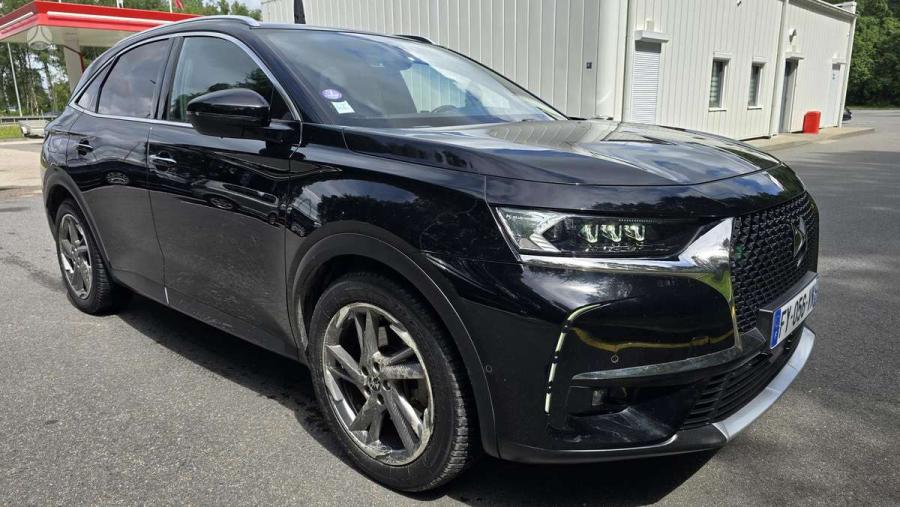 Melns Citroen DS7 Crossback 2021 Kauņa, ar dzinēja tilpumu 1.60 L un nobraukumu 195 tūkst. km par 18200 €, foto 4 vietnē AUTOMOTO.COM.LV